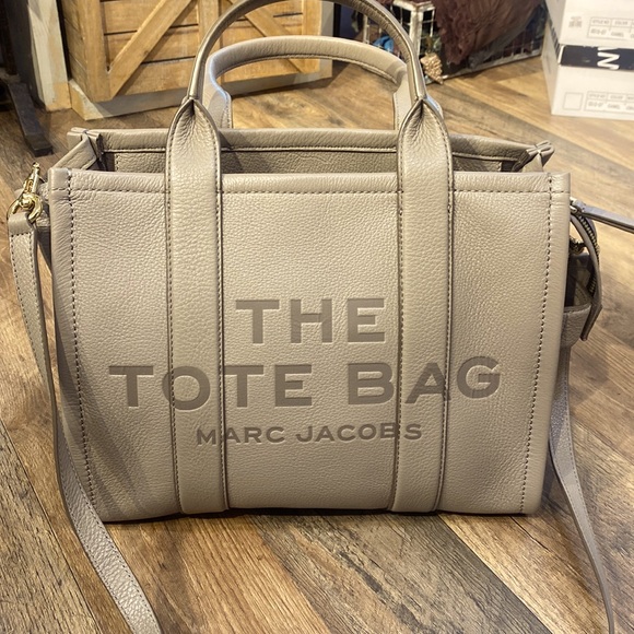 Marc Jacobs | Bags | Authentic Marc Jacobs The Tote Bag In Cement ...